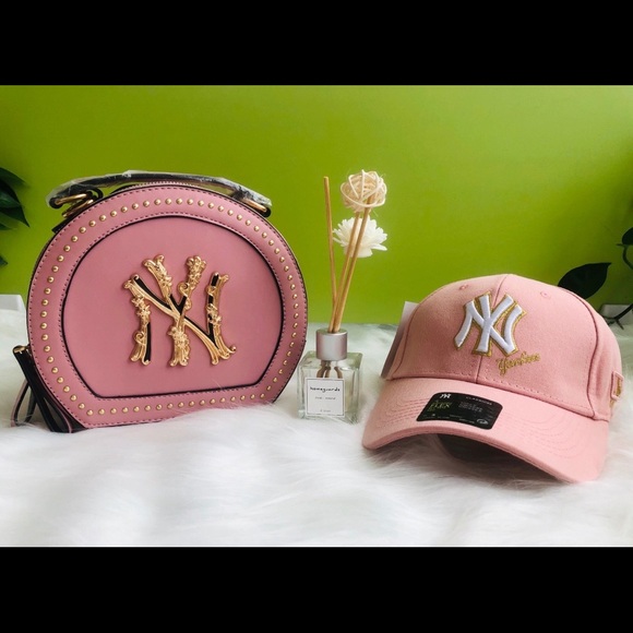 Bags | Beautiful Ny Hats With Matching Purse | Poshmark